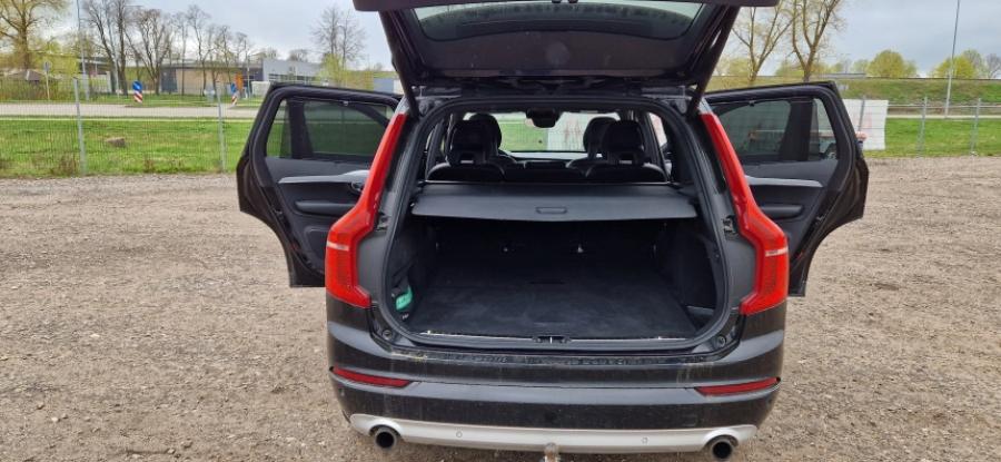 Black Volvo XC90 2016 in Riga, with an engine capacity of 2.00 L and mileage of 239 thousand km for 23350 €, photo 24 on AUTOMOTO.COM.LV
