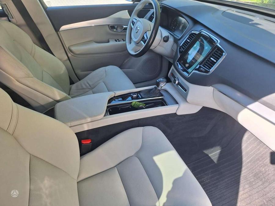 Black Volvo XC90 2016 in Kaunas, with an engine capacity of 1.97 L and mileage of 181 thousand km for 19500 €, photo 12 on AUTOMOTO.COM.LV