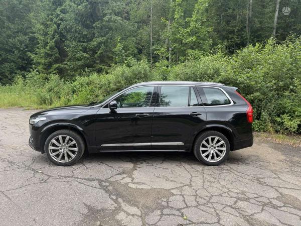 Black Volvo XC90 2016 in Ignalina, with an engine capacity of 1.97 L and mileage of 310 thousand km for 17499 €, photo 3 on AUTOMOTO.COM.LV
