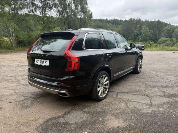 Black Volvo XC90 2016 in Ignalina, with an engine capacity of 1.97 L and mileage of 310 thousand km for 17499 €, photo 6 on AUTOMOTO.COM.LV