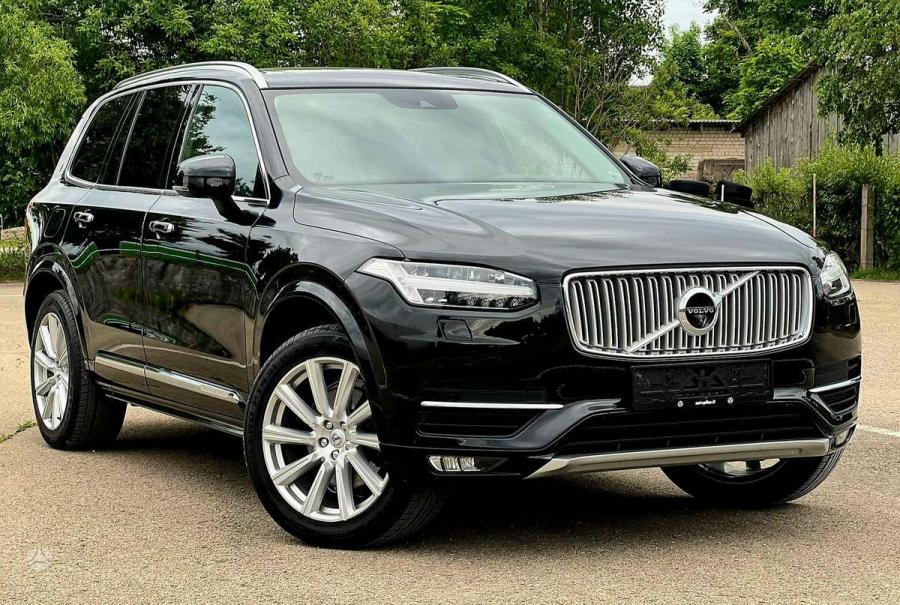 Black Volvo XC90 2016 in Utena, with an engine capacity of 1.97 L and mileage of 278 thousand km for 19500 €, photo 12 on AUTOMOTO.COM.LV