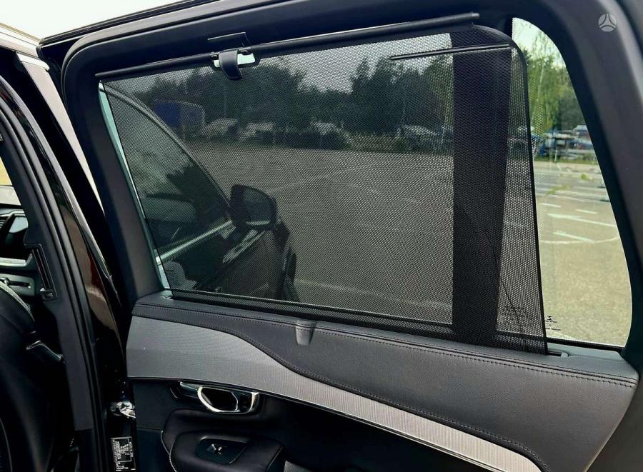 Black Volvo XC90 2016 in Utena, with an engine capacity of 1.97 L and mileage of 278 thousand km for 19500 €, photo 55 on AUTOMOTO.COM.LV