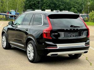Black Volvo XC90 2016 in Utena, with an engine capacity of 1.97 L and mileage of 278 thousand km for 19500 €, photo 61 on AUTOMOTO.COM.LV