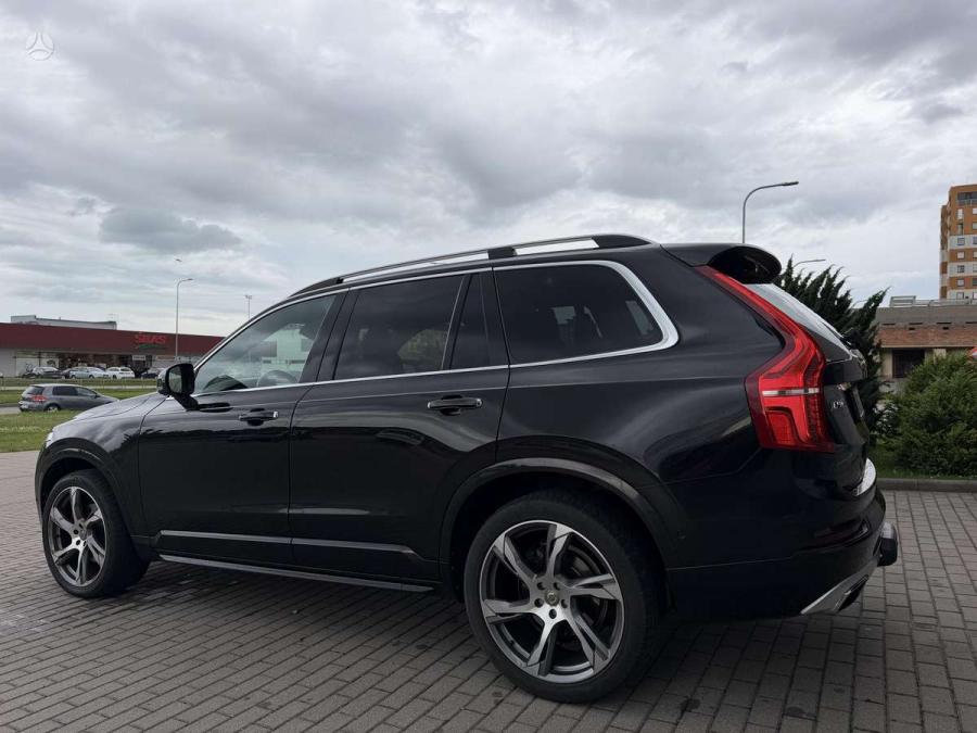 Black Volvo XC90 2016 in Kaunas, with an engine capacity of 2.00 L and mileage of 210 thousand km for 21500 €, photo 7 on AUTOMOTO.COM.LV