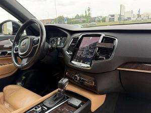 Black Volvo XC90 2016 in Kaunas, with an engine capacity of 2.00 L and mileage of 210 thousand km for 21500 €, photo 9 on AUTOMOTO.COM.LV