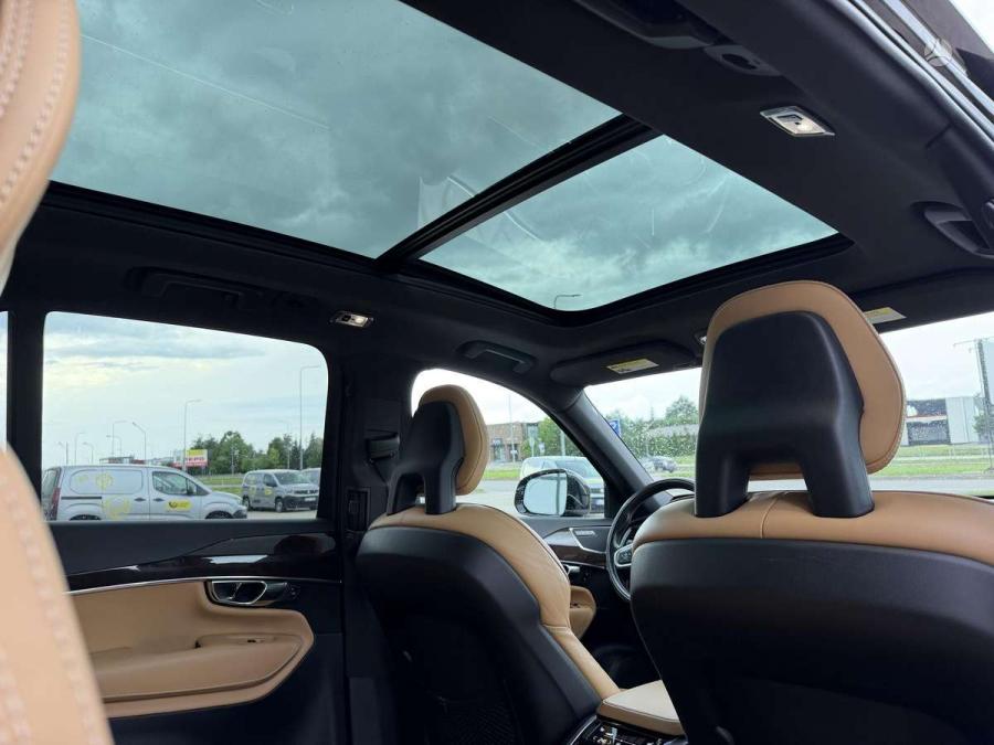 Black Volvo XC90 2016 in Kaunas, with an engine capacity of 2.00 L and mileage of 210 thousand km for 21500 €, photo 11 on AUTOMOTO.COM.LV