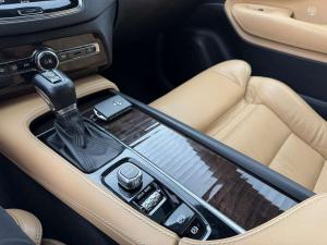 Black Volvo XC90 2016 in Kaunas, with an engine capacity of 2.00 L and mileage of 210 thousand km for 21500 €, photo 16 on AUTOMOTO.COM.LV