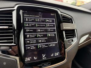 Black Volvo XC90 2016 in Kaunas, with an engine capacity of 2.00 L and mileage of 210 thousand km for 21500 €, photo 19 on AUTOMOTO.COM.LV