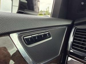 Black Volvo XC90 2016 in Kaunas, with an engine capacity of 2.00 L and mileage of 210 thousand km for 21500 €, photo 23 on AUTOMOTO.COM.LV