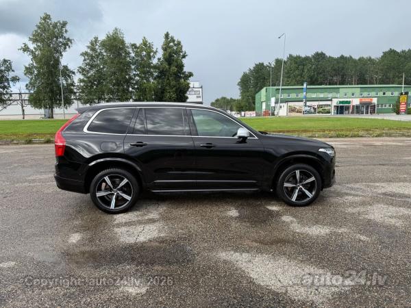 Melns Volvo XC90 2016 Tallina, ar dzinēja tilpumu 2.00 L un nobraukumu 256 tūkst. km par 21500 €, foto 5 vietnē AUTOMOTO.COM.LV