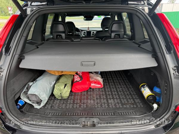 Melns Volvo XC90 2016 Tallina, ar dzinēja tilpumu 2.00 L un nobraukumu 256 tūkst. km par 21500 €, foto 9 vietnē AUTOMOTO.COM.LV