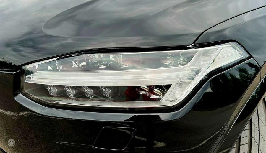 Black Volvo XC90 2016 in Utena, with an engine capacity of 1.97 L and mileage of 278 thousand km for 19350 €, photo 14 on AUTOMOTO.COM.LV