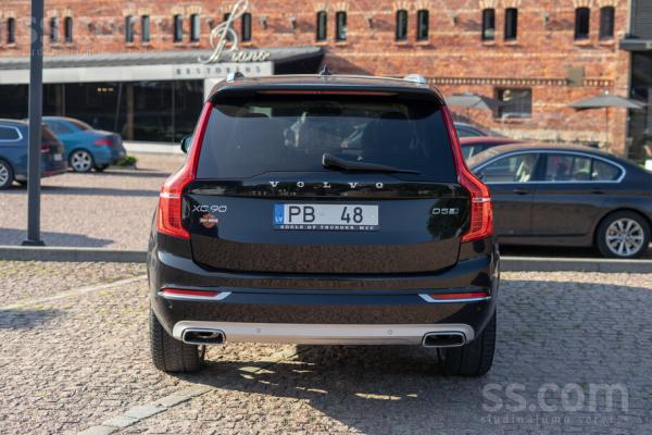 Melns Volvo XC90 2016 Liepāja, ar dzinēja tilpumu 2.00 L un nobraukumu 179 tūkst. km par 23250 €, foto 4 vietnē AUTOMOTO.COM.LV