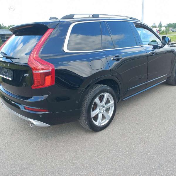 Melns Volvo XC90 2016 Panevēža, ar dzinēja tilpumu 1.97 L un nobraukumu 208 tūkst. km par 17200 €, foto 5 vietnē AUTOMOTO.COM.LV