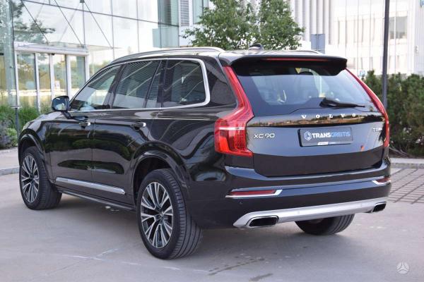 Black Volvo XC90 2016 in Vilnius, with an engine capacity of 1.97 L and mileage of 211 thousand km for 20500 €, photo 8 on AUTOMOTO.COM.LV