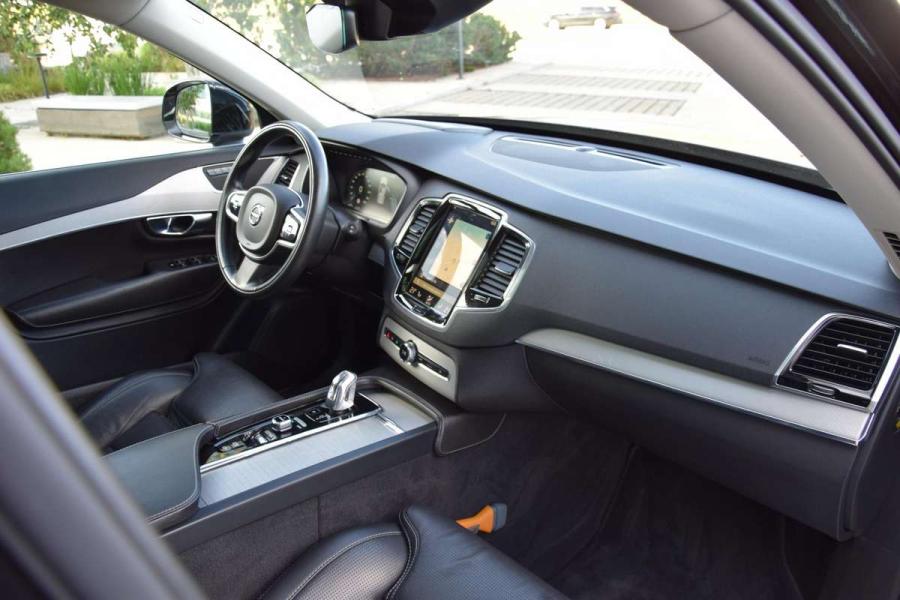 Melns Volvo XC90 2016 Viļņa, ar dzinēja tilpumu 1.97 L un nobraukumu 211 tūkst. km par 20500 €, foto 19 vietnē AUTOMOTO.COM.LV