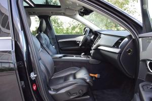 Melns Volvo XC90 2016 Viļņa, ar dzinēja tilpumu 1.97 L un nobraukumu 211 tūkst. km par 20500 €, foto 20 vietnē AUTOMOTO.COM.LV