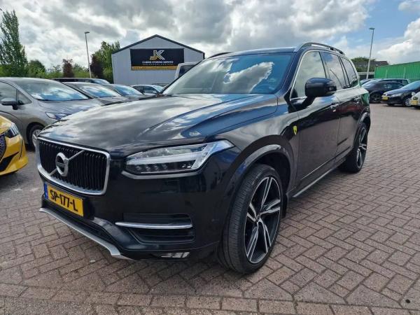 Melns Volvo XC90 2016 Jūrmala, ar dzinēja tilpumu 2.00 L un nobraukumu 297 tūkst. km par 17750 €, foto 1 vietnē AUTOMOTO.COM.LV