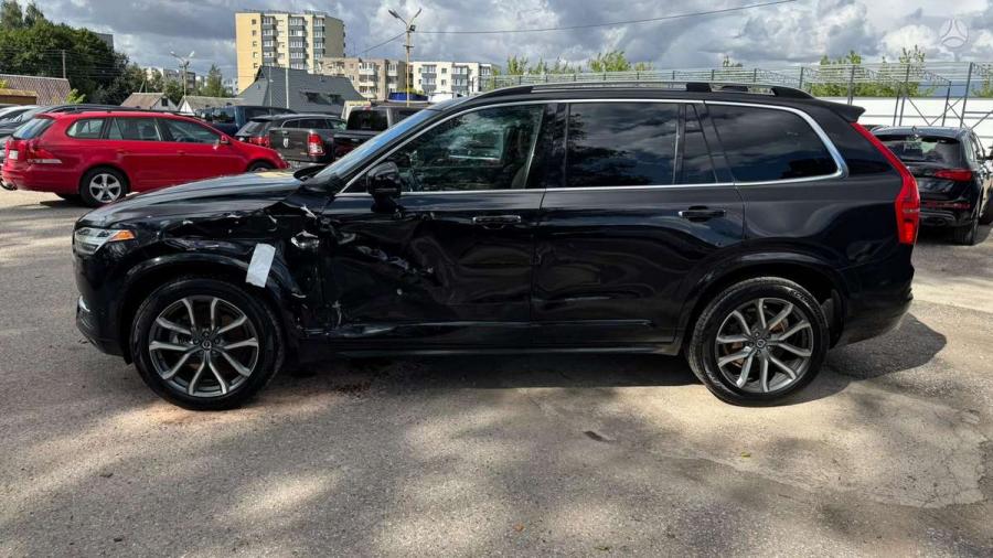 Black Volvo XC90 2016 in Ukmerge, with an engine capacity of 1.97 L and mileage of 253 thousand km for 13499 €, photo 7 on AUTOMOTO.COM.LV