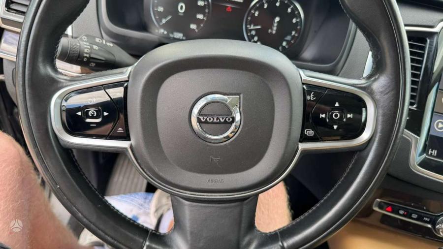 Black Volvo XC90 2016 in Ukmerge, with an engine capacity of 1.97 L and mileage of 253 thousand km for 13499 €, photo 18 on AUTOMOTO.COM.LV