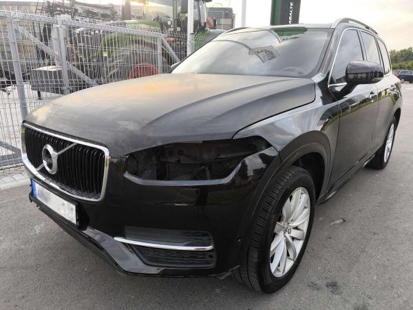 Melns Volvo XC90 2016 Šauļi, ar dzinēja tilpumu 1.97 L un nobraukumu 295 tūkst. km par 10500 €, foto 3 vietnē AUTOMOTO.COM.LV