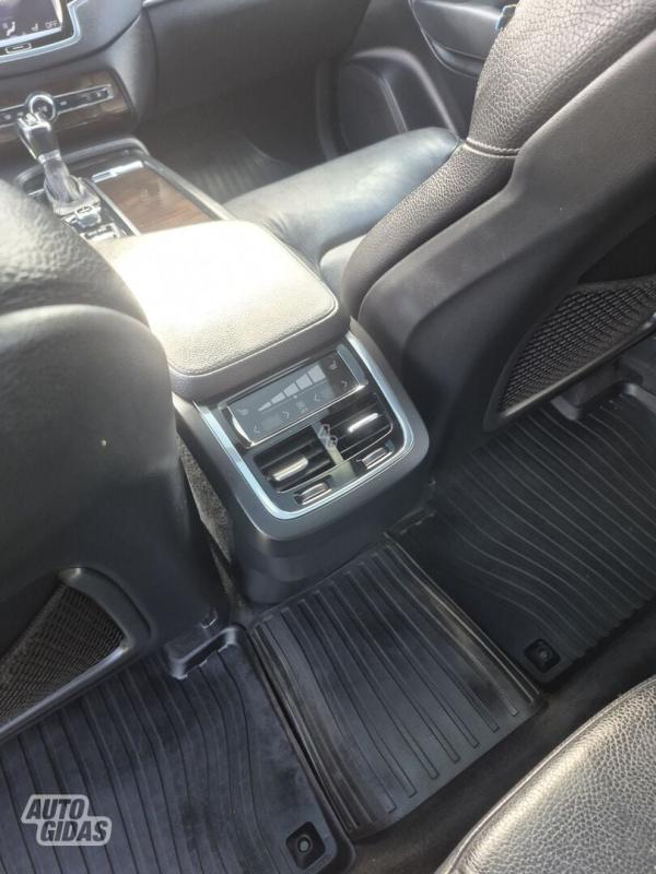 Melns Volvo XC90 2016 Šauļi, ar dzinēja tilpumu 2.00 L un nobraukumu 240 tūkst. km par 17000 €, foto 9 vietnē AUTOMOTO.COM.LV