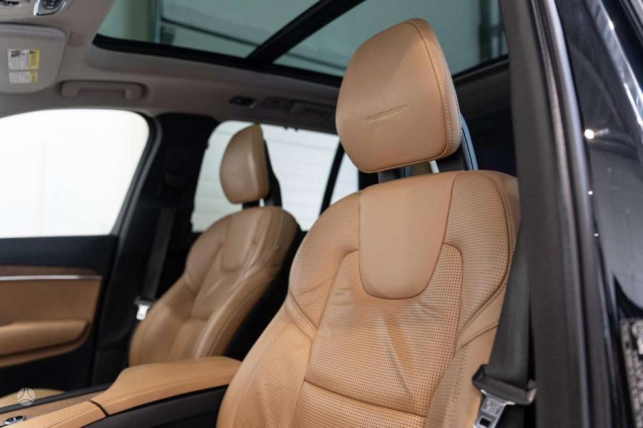 Black Volvo XC90 2016 in Vilnius, with an engine capacity of 1.97 L and mileage of 145 thousand km for 20700 €, photo 16 on AUTOMOTO.COM.LV