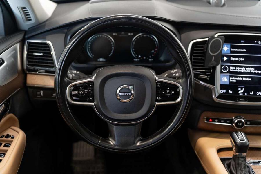 Black Volvo XC90 2016 in Vilnius, with an engine capacity of 1.97 L and mileage of 145 thousand km for 20700 €, photo 23 on AUTOMOTO.COM.LV