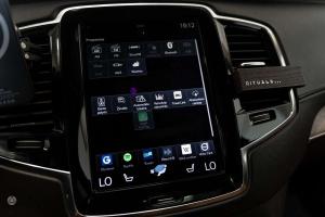 Black Volvo XC90 2016 in Vilnius, with an engine capacity of 1.97 L and mileage of 145 thousand km for 20700 €, photo 33 on AUTOMOTO.COM.LV
