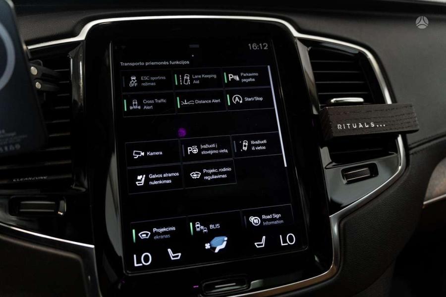 Black Volvo XC90 2016 in Vilnius, with an engine capacity of 1.97 L and mileage of 145 thousand km for 20700 €, photo 34 on AUTOMOTO.COM.LV