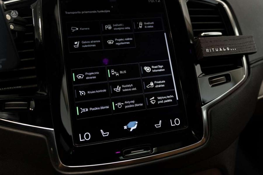 Black Volvo XC90 2016 in Vilnius, with an engine capacity of 1.97 L and mileage of 145 thousand km for 20700 €, photo 35 on AUTOMOTO.COM.LV