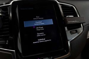 Black Volvo XC90 2016 in Vilnius, with an engine capacity of 1.97 L and mileage of 145 thousand km for 20700 €, photo 36 on AUTOMOTO.COM.LV
