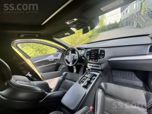 Black Volvo XC90 2016 in Jekabpils, with an engine capacity of 2.00 L and mileage of 204 thousand km for 21400 €, photo 7 on AUTOMOTO.COM.LV