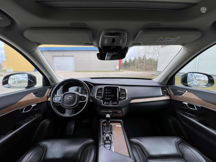 Melns Volvo XC90 2016 Kauņa, ar dzinēja tilpumu 1.97 L un nobraukumu 283 tūkst. km par 18400 €, foto 24 vietnē AUTOMOTO.COM.LV
