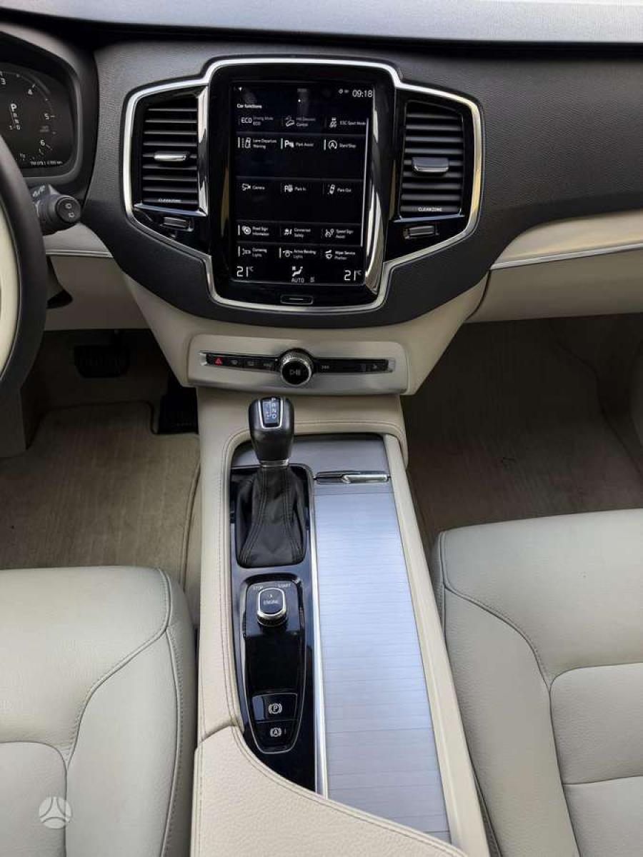 Black Volvo XC90 2016 in Vilnius, with an engine capacity of 1.97 L and mileage of 182 thousand km for 24499 €, photo 17 on AUTOMOTO.COM.LV