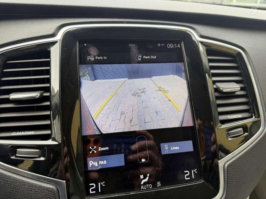 Black Volvo XC90 2016 in Vilnius, with an engine capacity of 1.97 L and mileage of 182 thousand km for 24499 €, photo 18 on AUTOMOTO.COM.LV