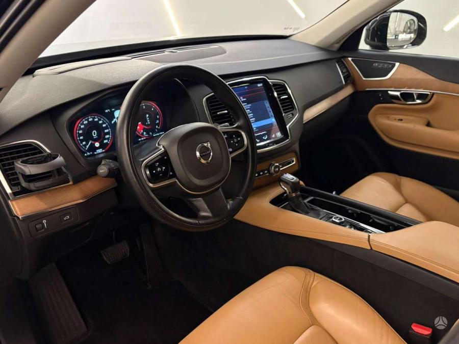 Melns Volvo XC90 2016 Marijampole, ar dzinēja tilpumu 1.97 L un nobraukumu 193 tūkst. km par 20850 €, foto 3 vietnē AUTOMOTO.COM.LV