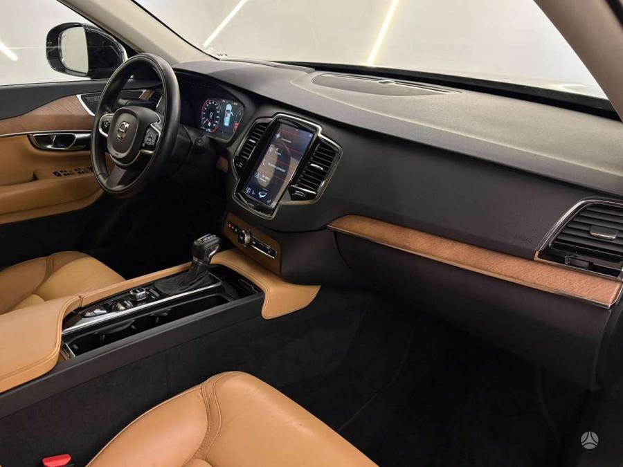 Melns Volvo XC90 2016 Marijampole, ar dzinēja tilpumu 1.97 L un nobraukumu 193 tūkst. km par 20850 €, foto 17 vietnē AUTOMOTO.COM.LV