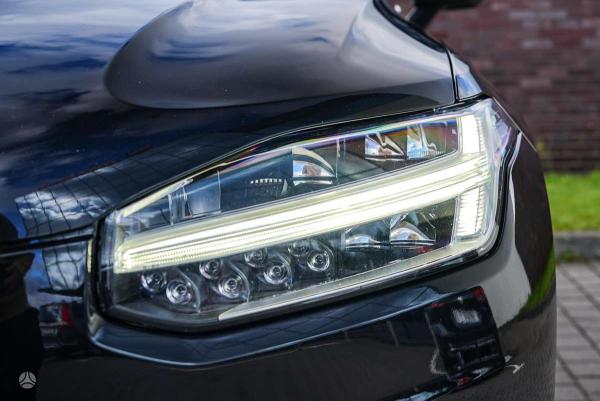 Melns Volvo XC90 2016 Marijampole, ar dzinēja tilpumu 1.97 L un nobraukumu 293 tūkst. km par 14950 €, foto 5 vietnē AUTOMOTO.COM.LV