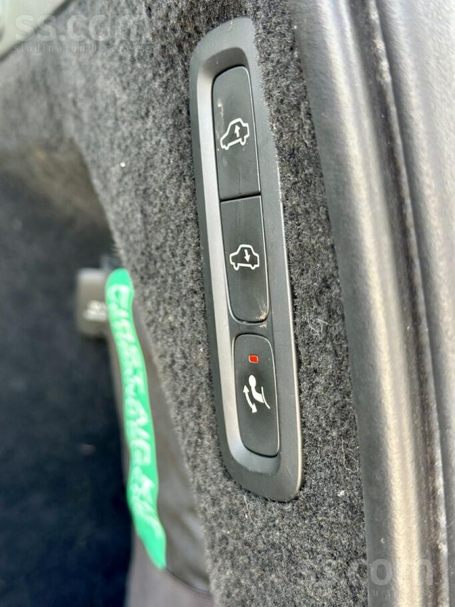 Melns Volvo XC90 2016 Rīga, ar dzinēja tilpumu 2.00 L un nobraukumu 221 tūkst. km par 17400 €, foto 25 vietnē AUTOMOTO.COM.LV