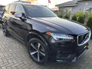 Melns Volvo XC90 2016 Kauņa, ar dzinēja tilpumu 1.97 L un nobraukumu 150 tūkst. km par 21500 €, foto 3 vietnē AUTOMOTO.COM.LV