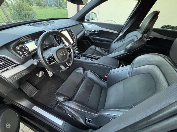 Volvo XC90 2016 in Kaunas on AUTOMOTO.COM.LV Black Volvo XC90 2016 in Kaunas, with an engine capacity of 1.97 L and mileage of 150 thousand km for 21500 €, photo 6 on AUTOMOTO.COM.LV