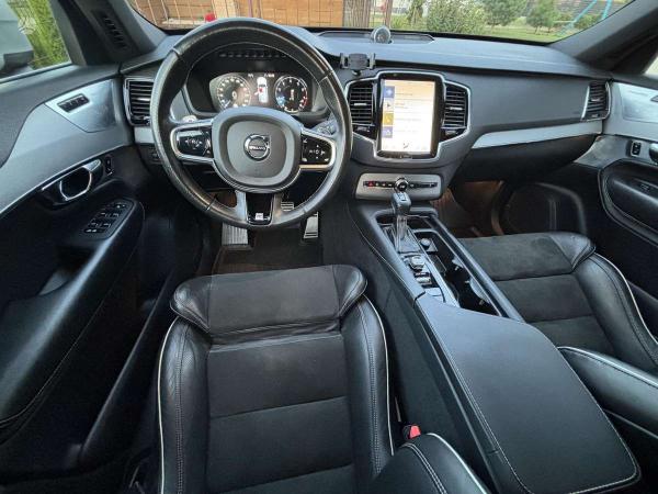 Volvo XC90 2016 in Kaunas on AUTOMOTO.COM.LV Black Volvo XC90 2016 in Kaunas, with an engine capacity of 1.97 L and mileage of 150 thousand km for 21500 €, photo 7 on AUTOMOTO.COM.LV