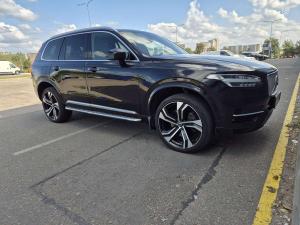 Melns Volvo XC90 2016 Viļņa, ar dzinēja tilpumu 1.97 L un nobraukumu 295 tūkst. km par 20900 €, foto 3 vietnē AUTOMOTO.COM.LV