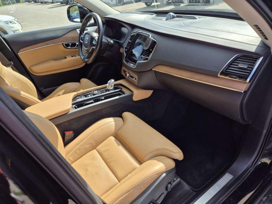 Melns Volvo XC90 2016 Viļņa, ar dzinēja tilpumu 1.97 L un nobraukumu 295 tūkst. km par 20900 €, foto 14 vietnē AUTOMOTO.COM.LV