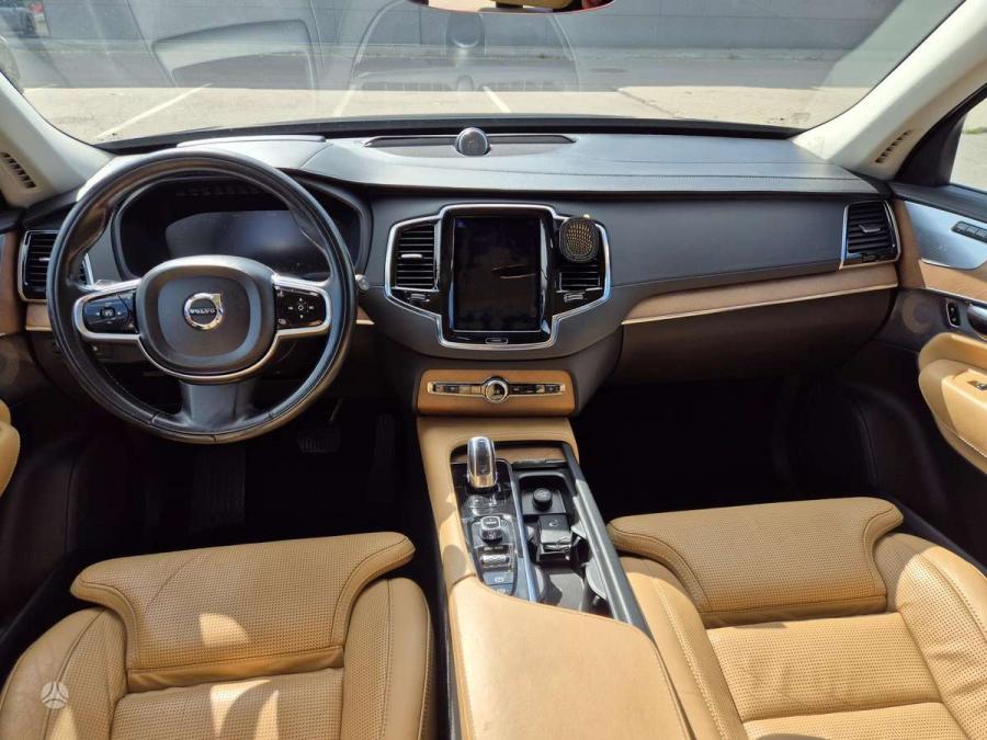 Melns Volvo XC90 2016 Viļņa, ar dzinēja tilpumu 1.97 L un nobraukumu 295 tūkst. km par 20900 €, foto 15 vietnē AUTOMOTO.COM.LV