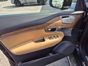 Melns Volvo XC90 2016 Viļņa, ar dzinēja tilpumu 1.97 L un nobraukumu 295 tūkst. km par 20900 €, foto 20 vietnē AUTOMOTO.COM.LV