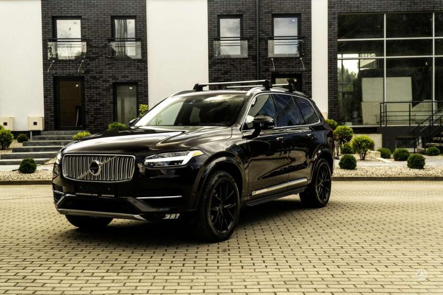 Black Volvo XC90 2016 in Ukmerge, with an engine capacity of 1.97 L and mileage of 203 thousand km for 17800 €, photo 4 on AUTOMOTO.COM.LV