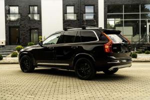 Black Volvo XC90 2016 in Ukmerge, with an engine capacity of 1.97 L and mileage of 203 thousand km for 17800 €, photo 6 on AUTOMOTO.COM.LV