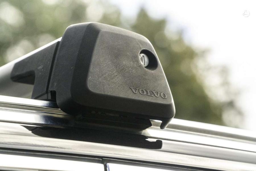Black Volvo XC90 2016 in Ukmerge, with an engine capacity of 1.97 L and mileage of 203 thousand km for 17800 €, photo 17 on AUTOMOTO.COM.LV